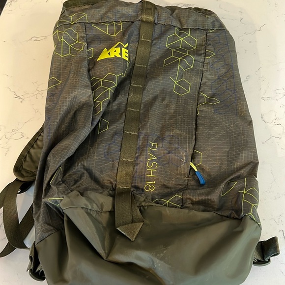 REI | Bags | Rei Flash 8 Performance Backpack | Poshmark